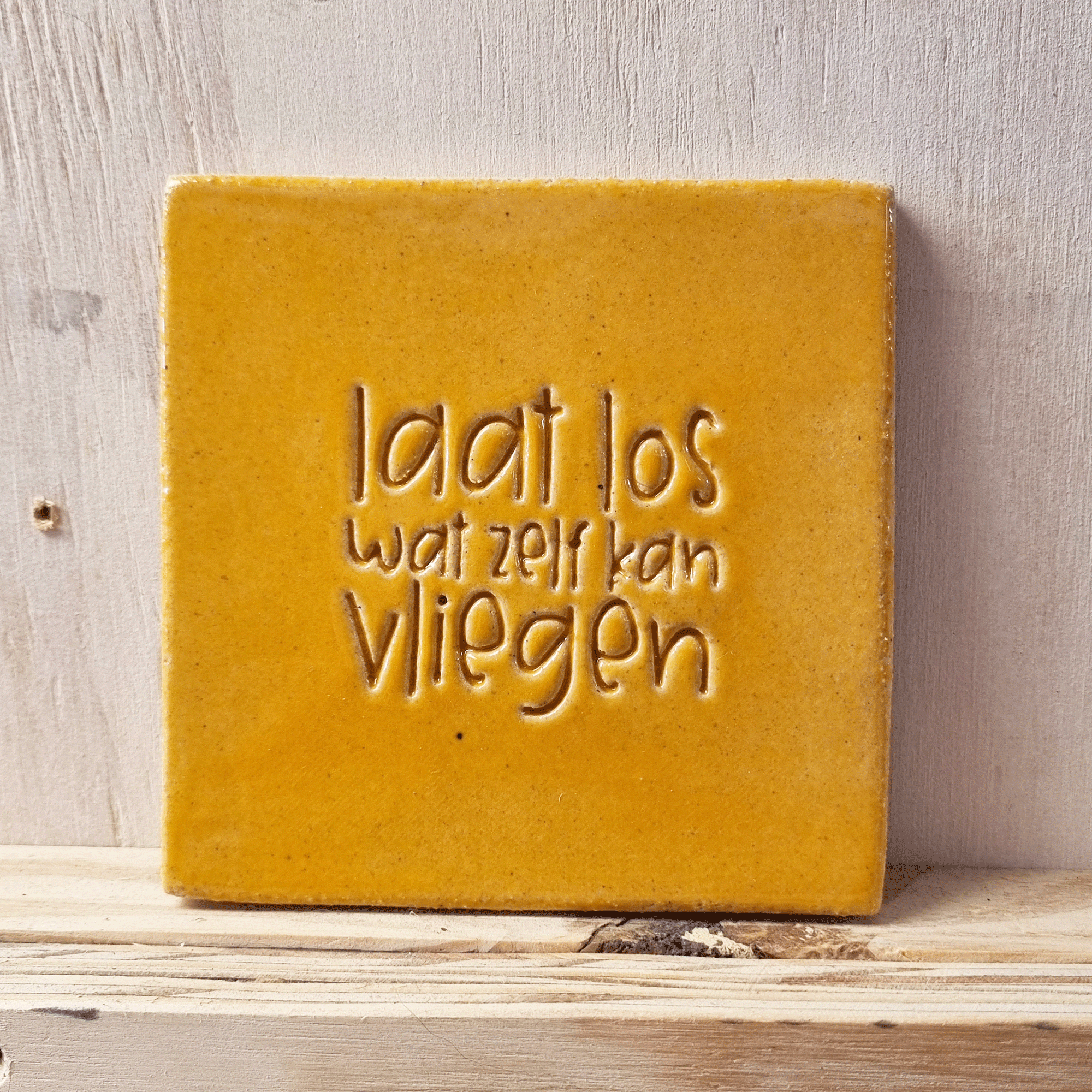 Handgemaakte poëtische tegel 'laat los' – Veronzinsels